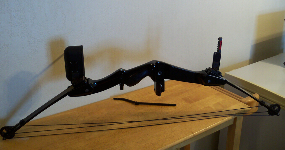 RAMBO lll COMPOUND BOW, HOYT | eBay