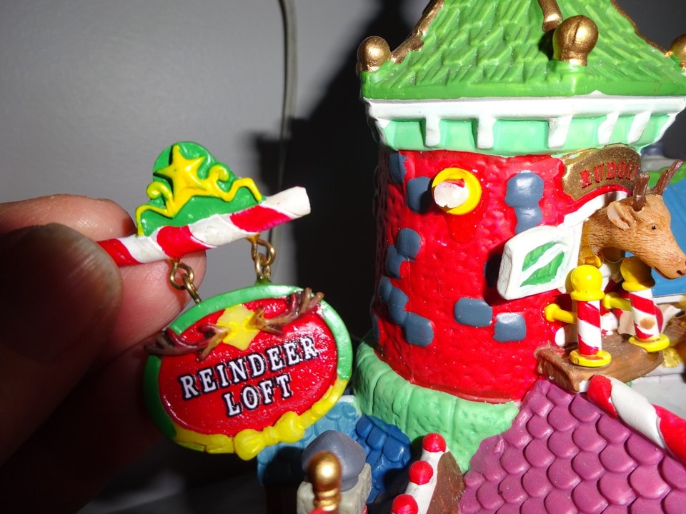 2007 Lemax Village Collection 75543 Lighted Reindeer Loft Christmas ...