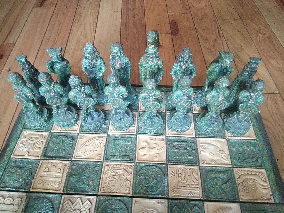 Antique Mayan/Aztec Vs Spanish Conquistador Chess Set Folds for storage ...