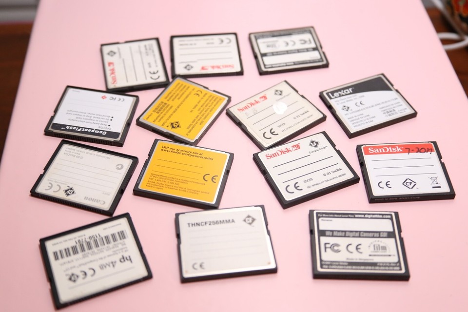 Lot of 14 Used CF Compact Flash Cards 4MB 8MB 16MB 64MB 128MB 256MB 1GB ...