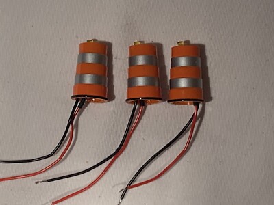 LIGHTED LED HIGHWAY BARRELS o scale o gauge train construction road ...