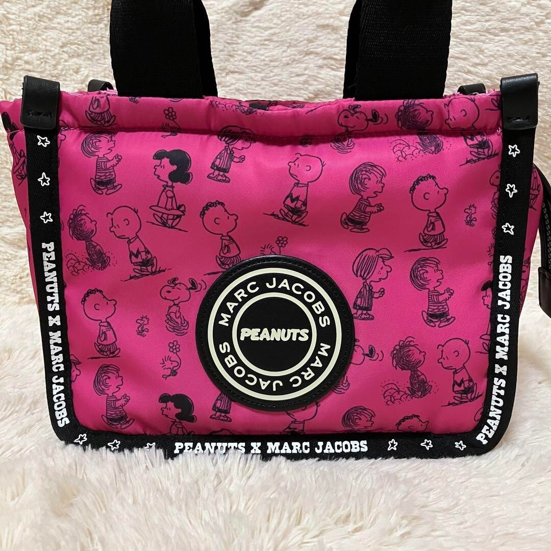 Marc Jacobs Peanuts Snoopy Nylon Handbag Pink used from Marc Jacobs Peanuts Snoopy Nylon Handbag Pink used from
