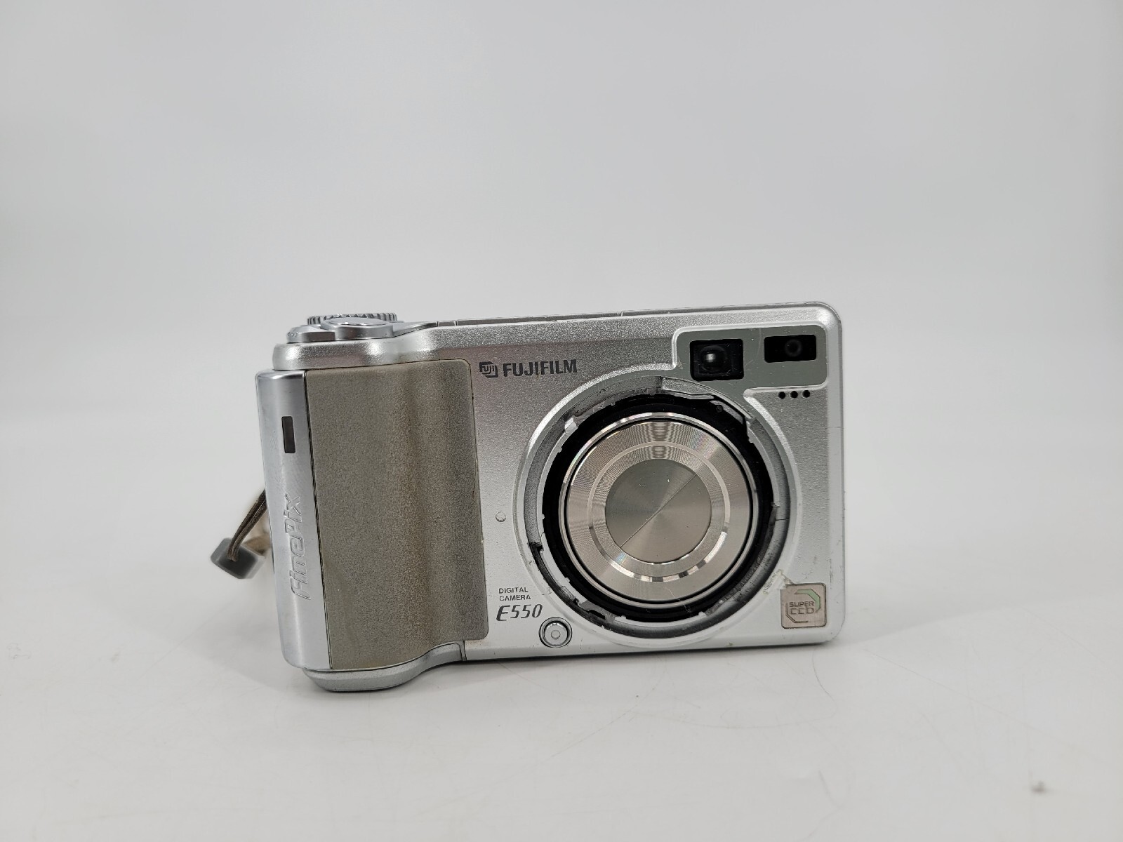 Fujifilm Finepix E550 Silver 2 LCD Display 4X Optical Zoom 6 3MP