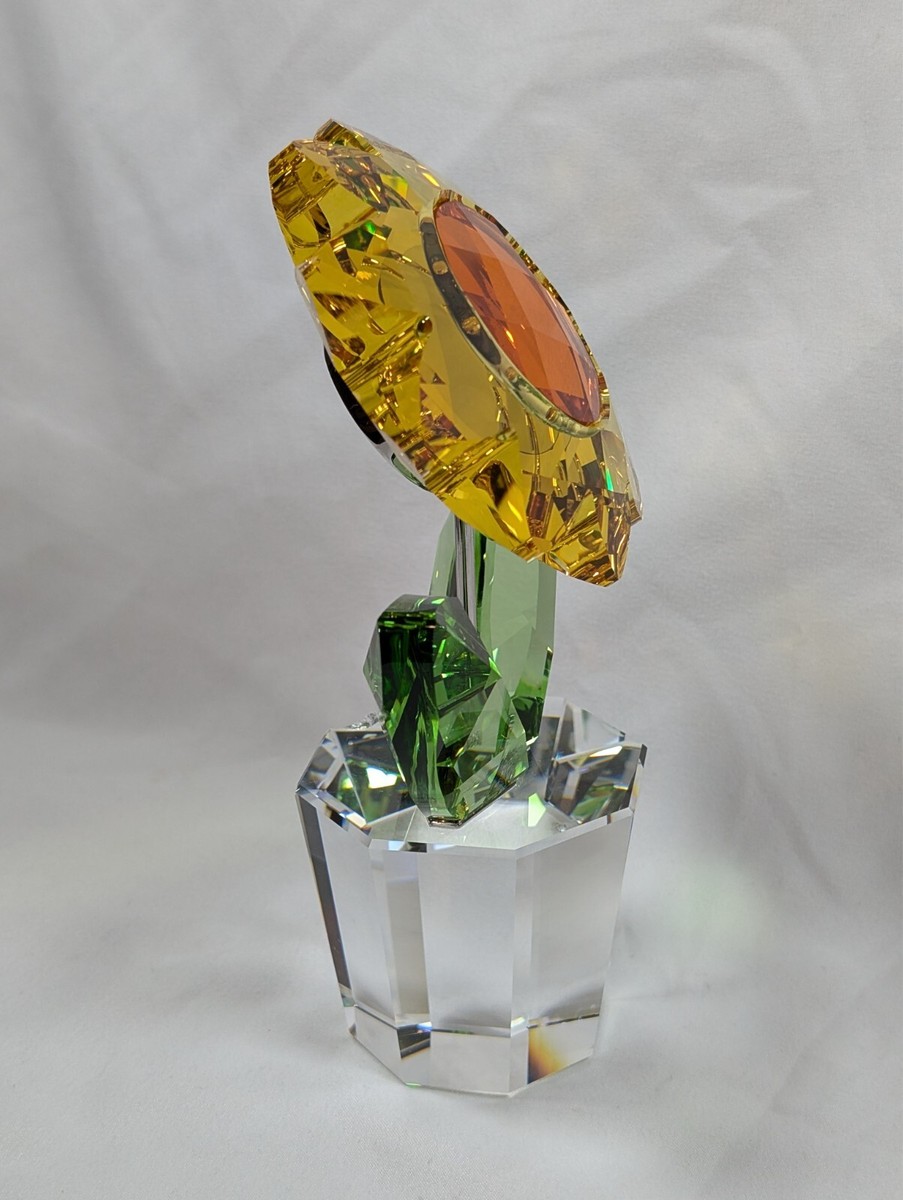 Swarovski Large sunflower 835636. Retired Piece ! Has flaws Swarovski Large sunflower 835636. Retired Piece ! Has flaws