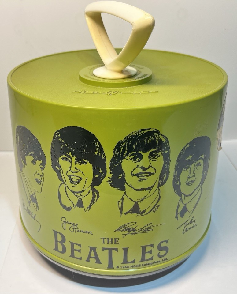 The Beatles Disk-Go-Case Rare Vintage Green | eBay
