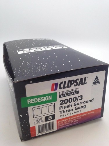 Clipsal 2000/3 3 Gang curved sided surround series 2000 white 219 x 116 ...