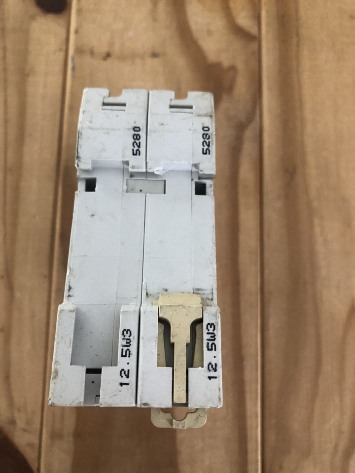 MERLIN GERIN 25715 16A TYPE 4 M9 DOUBLE POLE MCB 415V BS3871 C60HD | eBay