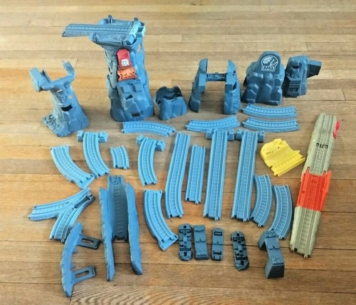 BMQ Thomas and Friends Trackmaster Mountain Quarry (Blue) 36 pcs | eBay