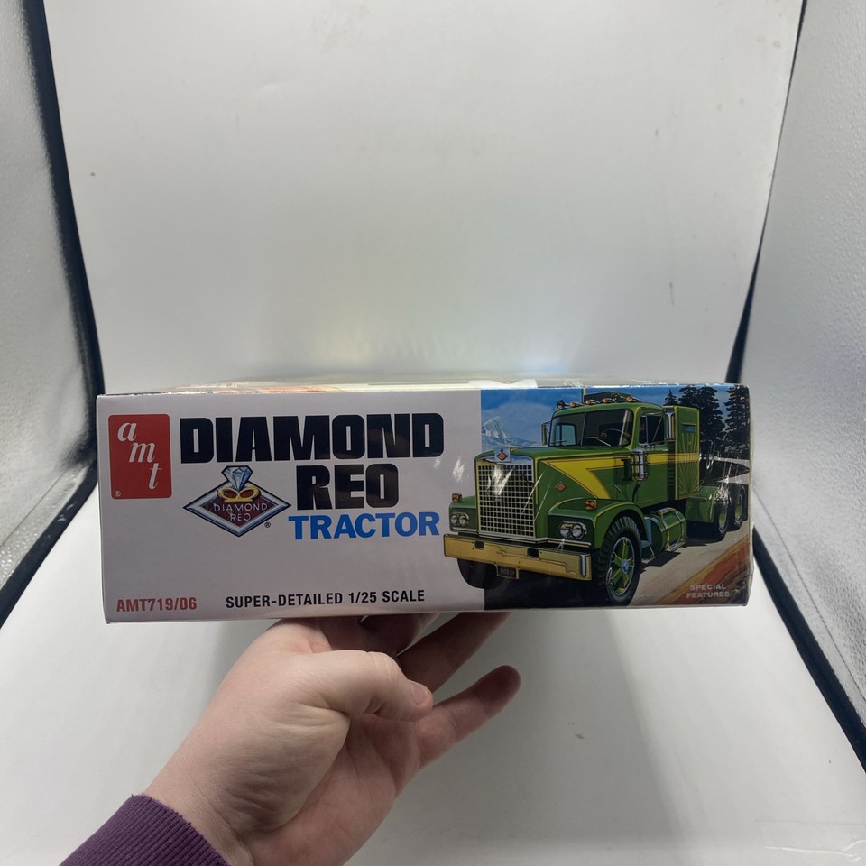 AMT MACK DIAMOND REO TRACTOR 1/25 SCALE MODEL TRUCK KIT 858388013514| eBay
