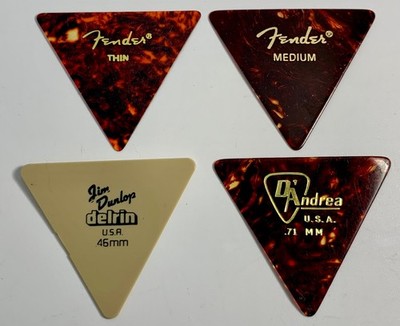 Lot of 4 Vtg Fender, Delrin, D'andrea Triangle Shape Guitar Picks Thin ...