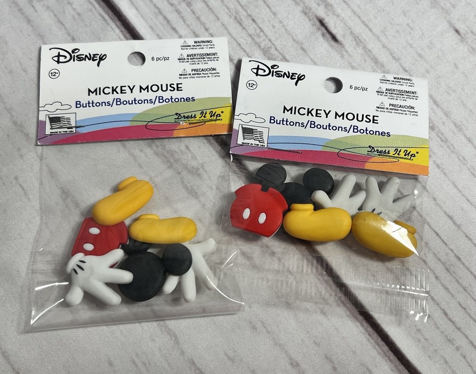 NWT-Disney Mickey Mouse Everything Mickey Shanked Buttons 12 Buttons ...