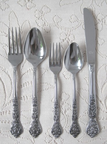 VERSAILLES Stainless Flatware Merchandise Service 5 Piece Place Setting ...