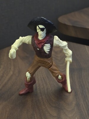 Disney Pirate Captain 2008 McDonalds Pirates of The Caribbean 4" Action ...