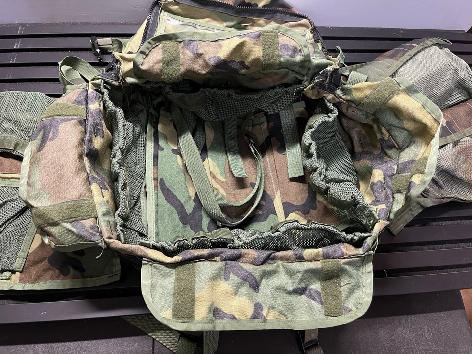 US Army Medic Backpack US Military Issue Woodland Army USMC (Believe It ...