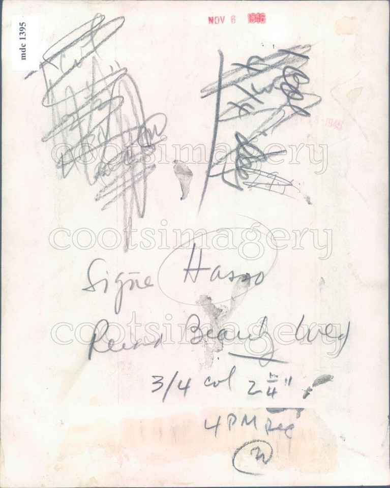 1945 Press Photo Pretty Actress Signe Hasso 1940s Head Shot | eBay