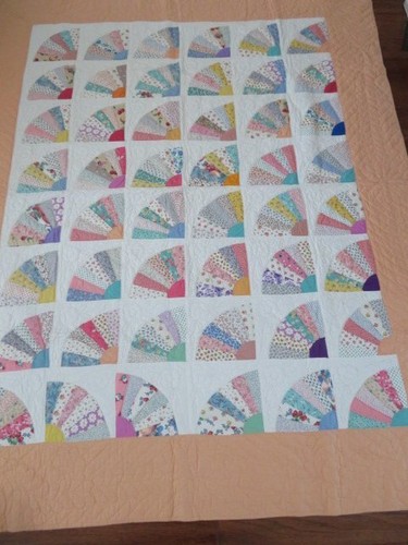 GORGEOUS Old Antique Vintage QUILT Grandmothers FAN Pattern Hand ...