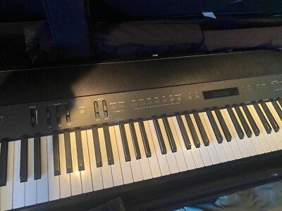 Roland FP-90 Keyboard-comes with heavy duty rolling case | eBay