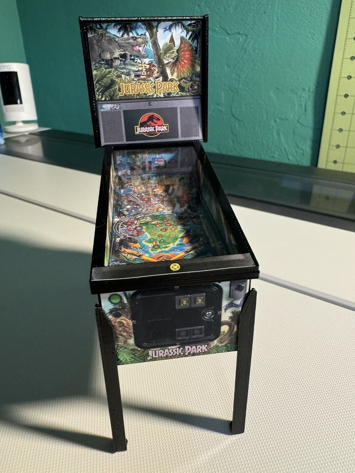 Replica Stern "Jurassic Park” Pinball Machine 1:13 Scale Model ...
