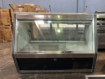 Coolers & Refrigerators - Used Deli Case