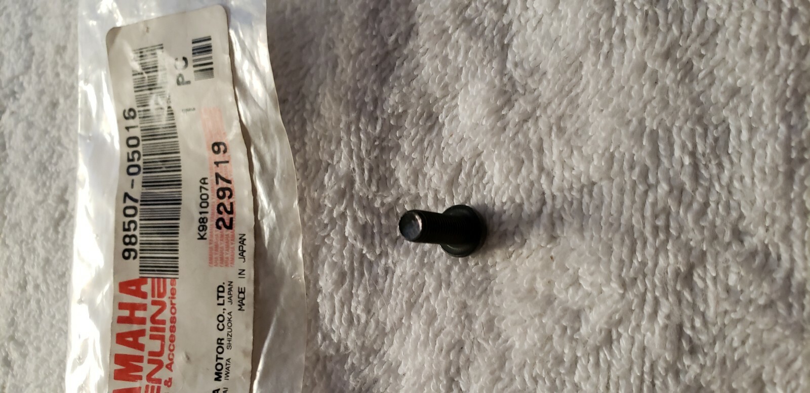 Yamaha OEM 98507-05016-00 Screw, Pan Head Fuel Tank | eBay