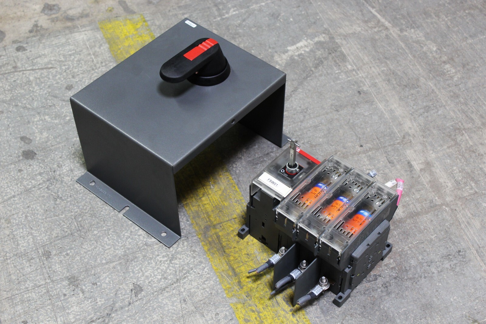 ABB OS100J03 GENERAL PURPOSE SWITCH + HANDLE 100 AMP 3 PHASE EXCELLENT ...