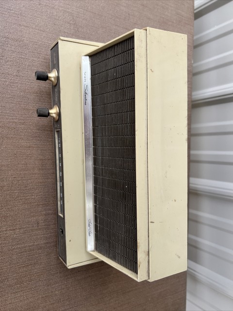 Silvertone Solid State Model 8014 Transistor Desktop Radio AM FM ...