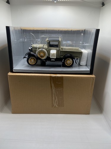1931 Ford Model A Pick Up Diecast Car Motor City Classics 1:18 Scale ...