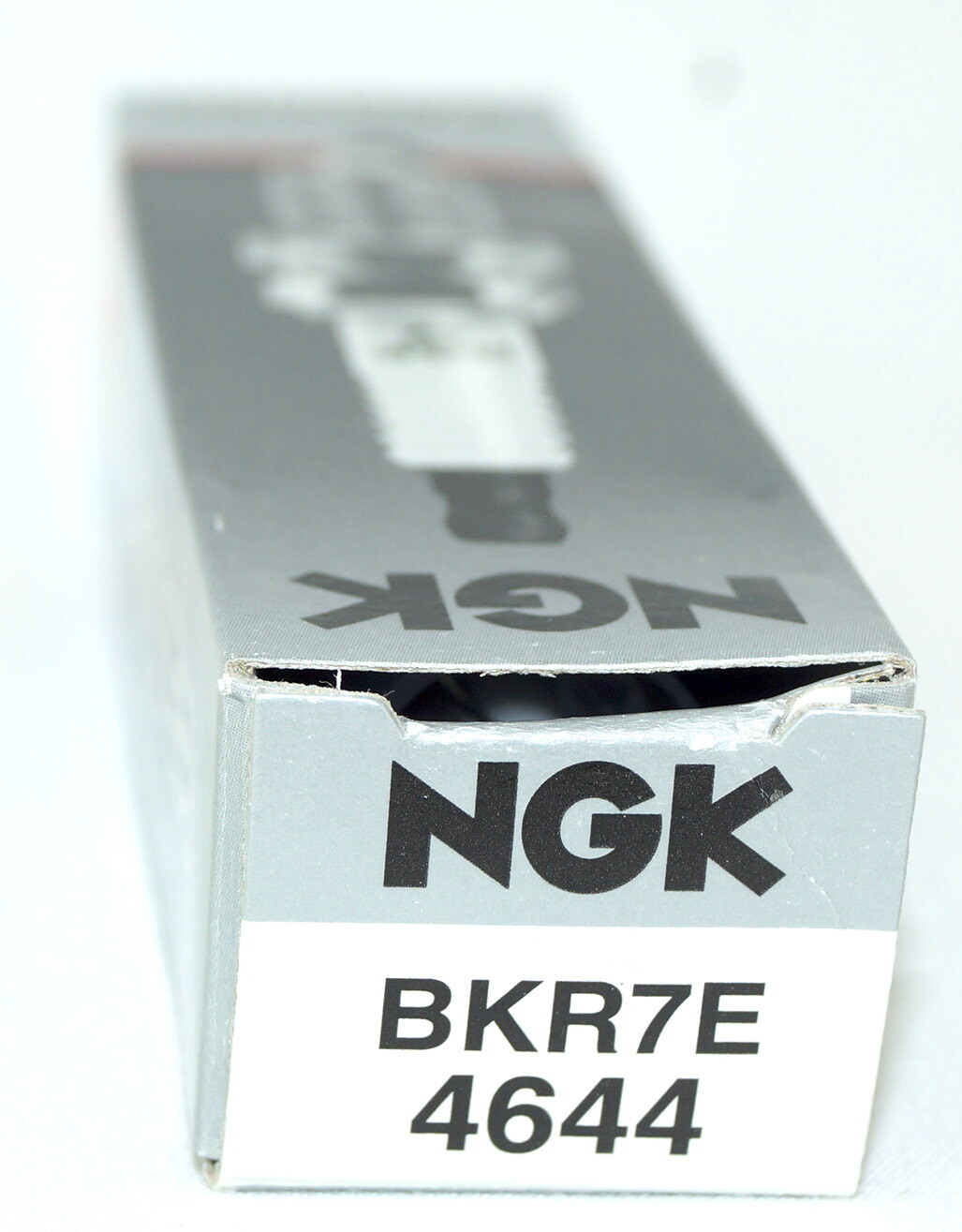 Set of 8 Genuine NGK 4644 Solid Tip Spark Plug V-Power BKR7E | eBay