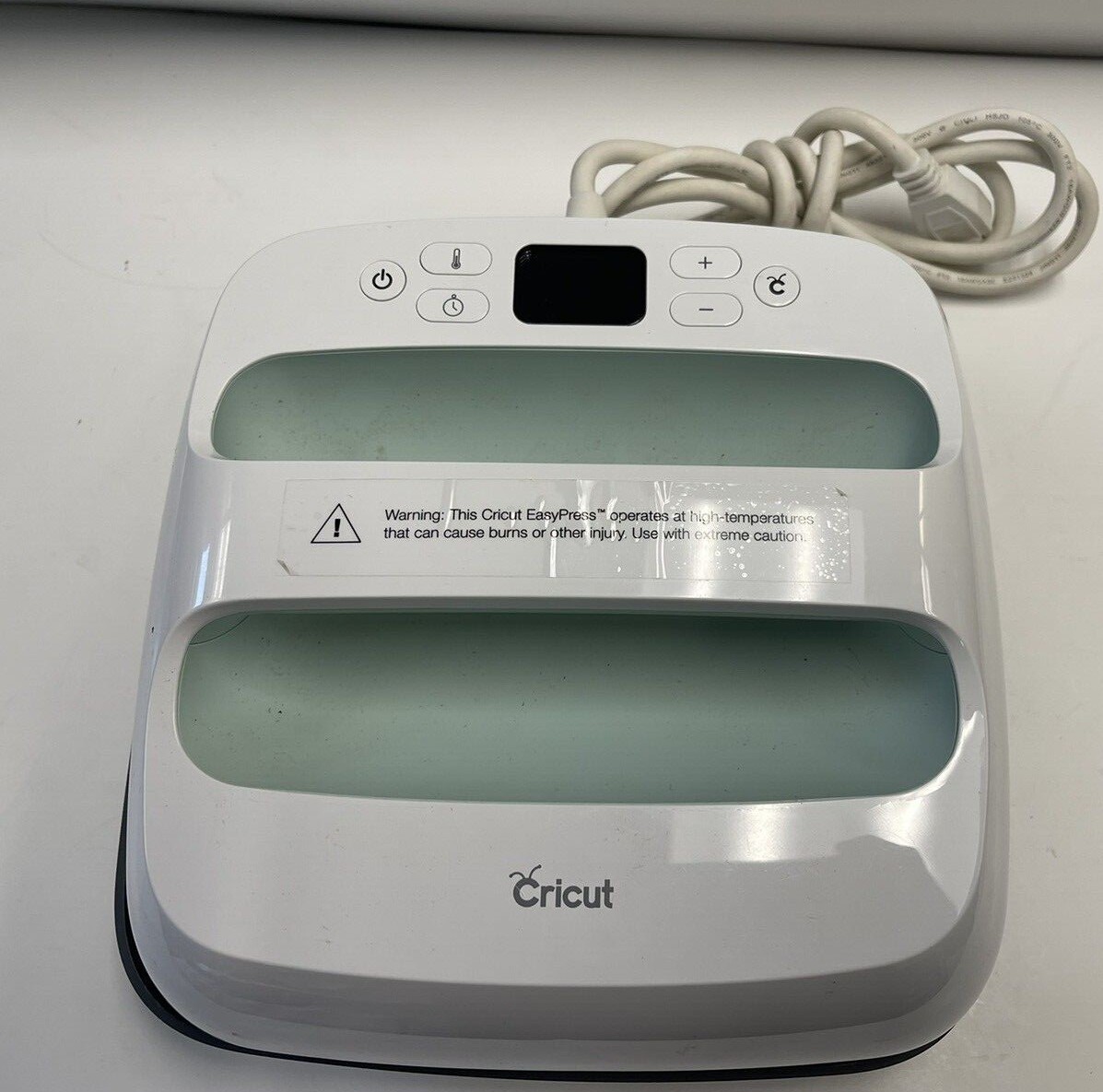 Cricut Easy Press 2 CHP180B2 9 x 9 Heat Press eBay