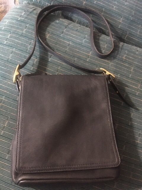 Vintage Coach Legacy Slim Flap Black Glove-Tanned Soft Leather Cross ...