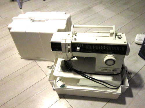 SINGER 4562 Sewing Machine Pedal Case Accessories Manual | eBay