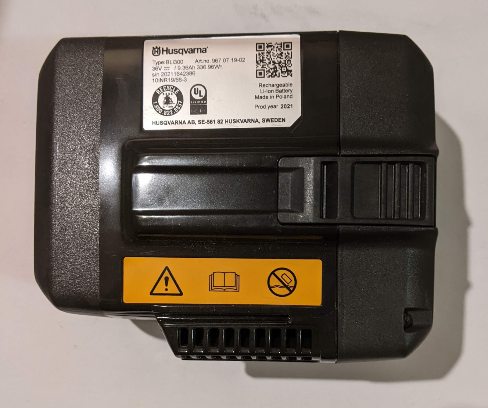BRAND NEW 2021 Husqvarna BLi300 36V 9.36Ah Li-Ion Professional BATTERY ...
