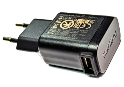 Philips USB-A shaver adaptor EUROPEAN 2 pin - IPX4 HQ87 ( please read ...