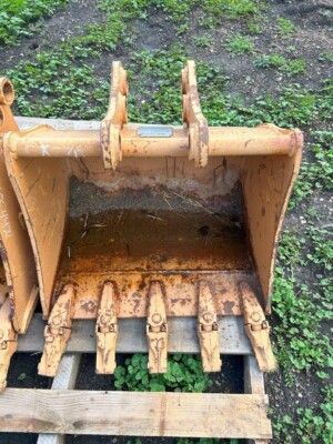 Case Esco CX27B 24" Bucket Cat 302 | eBay