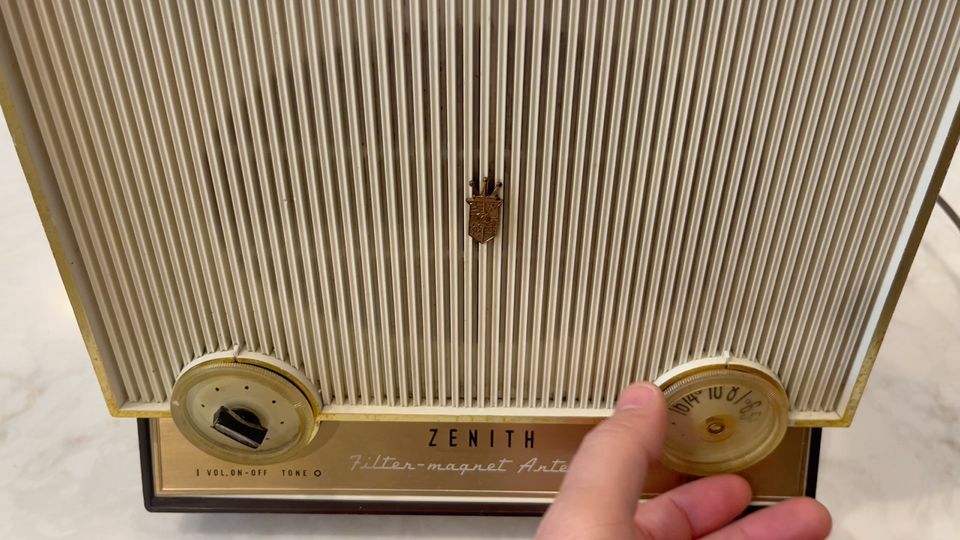 Vintage Zenith AM Tube Radio, F615C, Filter-Magnet Antenna, Working ...