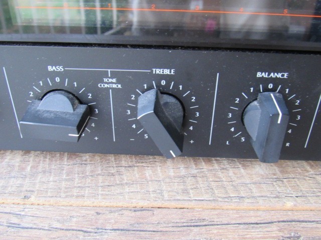 VINTAGE BLACK SANSUI R-410 AM/FM STEREO RECEIVER AMPLIFIER PHONO INPUT ...