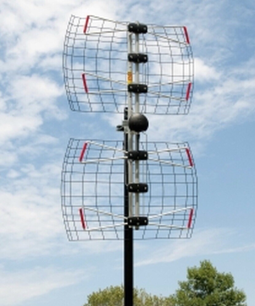 Antennas Direct DB4e / DB-4 UHF 4-Bowtie Antenna For HDTV / Has Built ...