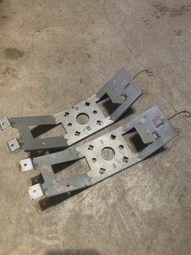 Original GM Rear Package Tray Speaker Retainer Clip Mounting Bracket ...