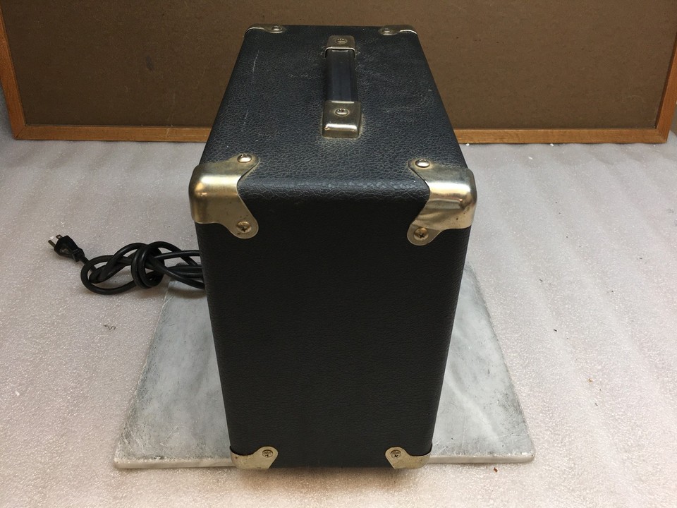 Fender Frontman Series PR 241 38 Watts Electric Guitar Amplifier In ...