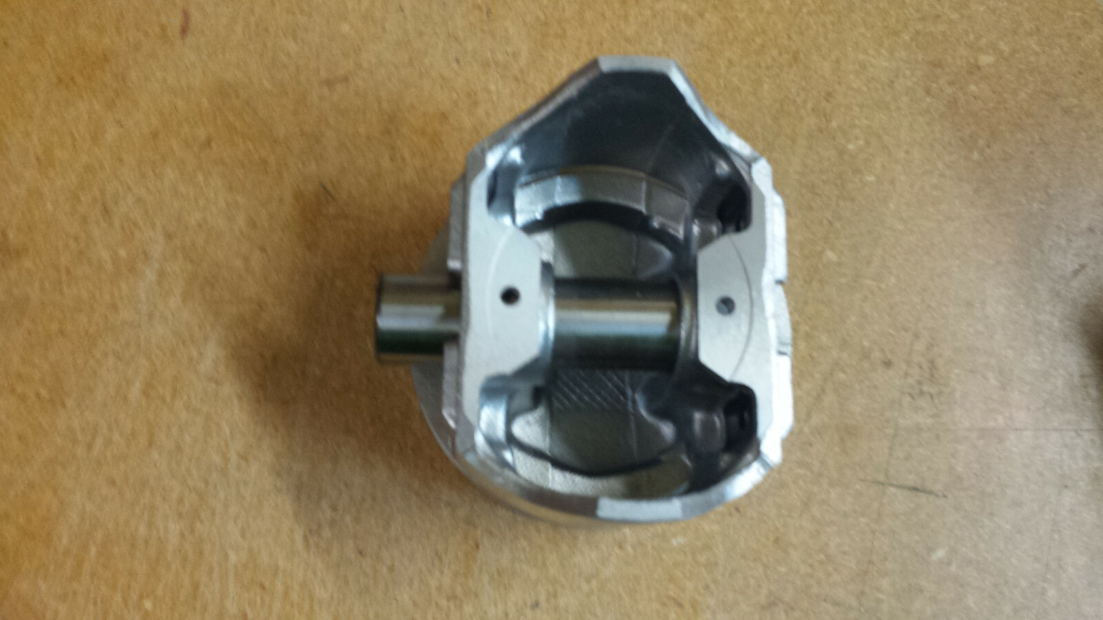 351 CLEVELAND CAST PISTONS SINGLES .040 OVER 70 THRU 74 1159 FORD | eBay