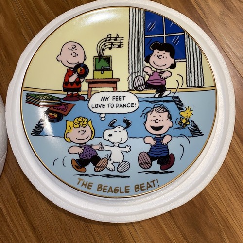 vintage Danbury Mint collector's plate, PEANUTS, The Beagle Beat ...