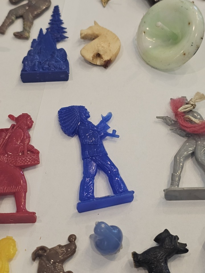 CRACKER JACK PRIZES PLASTIC TOYS VINTAGE LOT OF 100 Lt1 | eBay