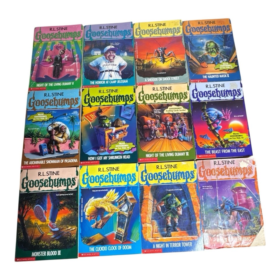 R. L. Stine Goosebumps Paperback Book Lot Of 25 Goosebumps Apple ...