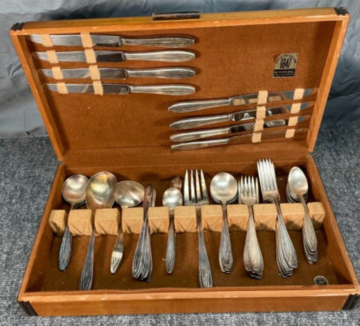 1847 Rodgers Bros IS - 53 pcs service for 8 flatware set w/ wood ...