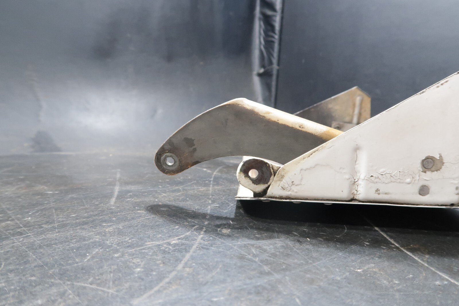 Piper PA23-250 Aztec Outboard Left Engine Cowl Flap Assembly 31294-00 ...