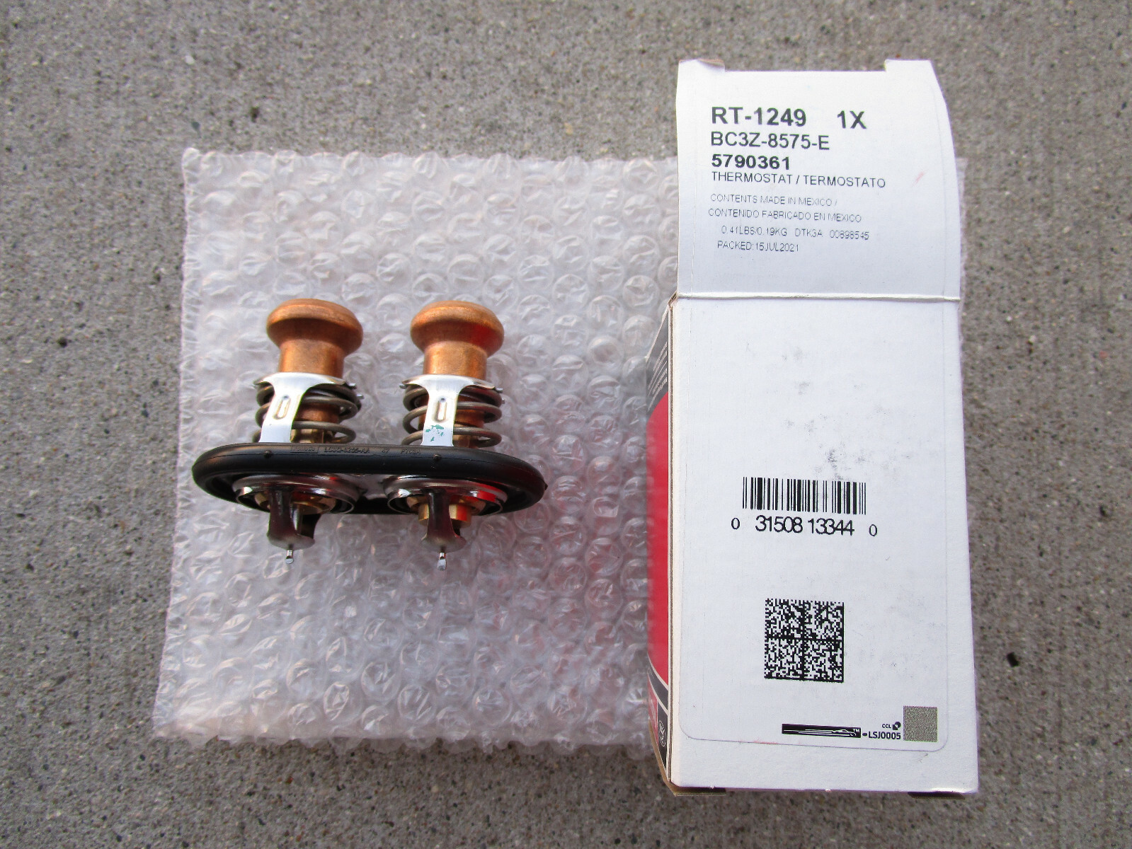 FORD BC3Z-8575-E BC3Z8575E MOTORCRAFT RT-1249 ENGINE COOLANT THERMOSTAT ...