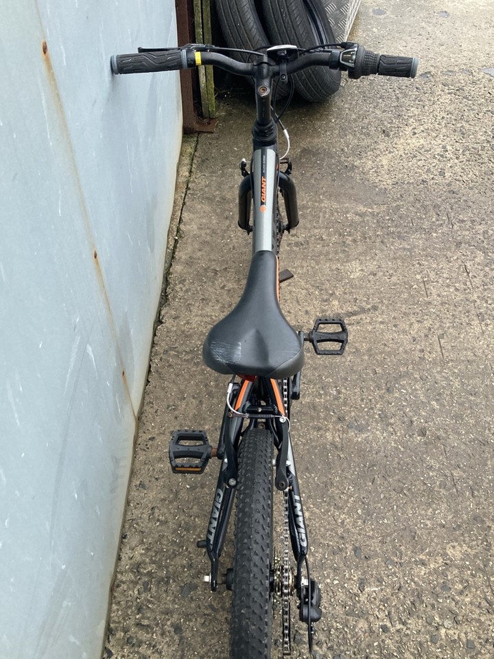 2019 Giant XTC Jr 20" Kids Mountain Bike Black/Neon Orange/CharcoalSeason:2019 | eBay UK