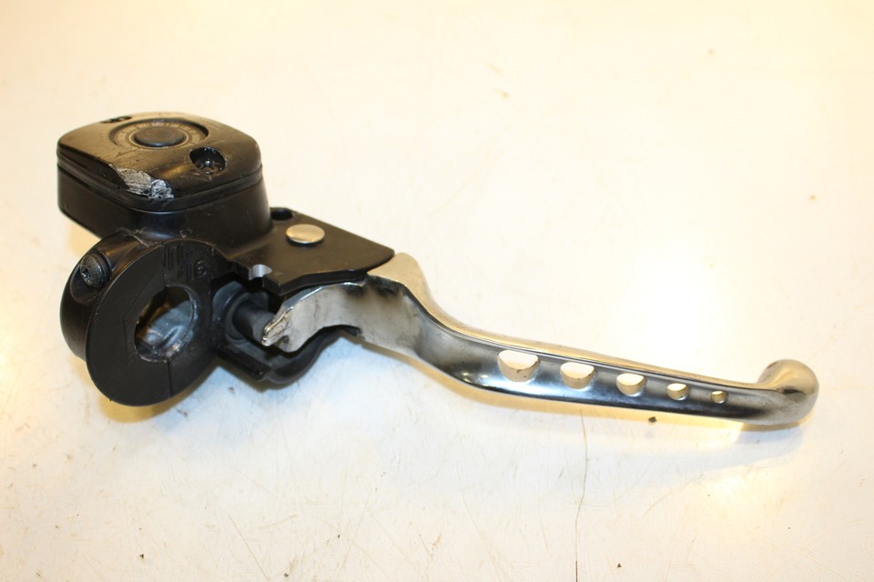2004 Harley-Davidson Road King FLHRI Front Brake Master Cylinder Lever ...