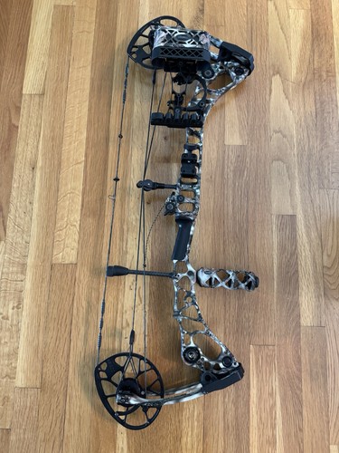 Mathews Halon 32 6 RH 70# (27” Mods) With Quiver, Ultra Rest ...