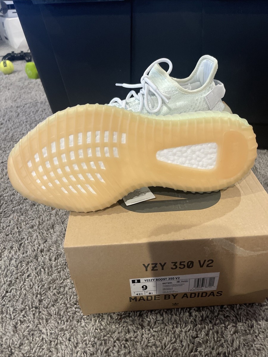 Size 9 - adidas Yeezy Boost 350 V2 Low Hyperspace Size 9 - adidas Yeezy Boost 350 V2 Low Hyperspace